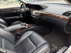 Balts Mercedes-Benz S 320 2006 Rīga, ar dzinēja tilpumu 3.00 L un nobraukumu 293 tūkst. km par 4500 €, foto 13 vietnē AUTOMOTO.COM.LV