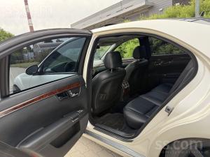 Balts Mercedes-Benz S 320 2006 Rīga, ar dzinēja tilpumu 3.00 L un nobraukumu 293 tūkst. km par 4500 €, foto 15 vietnē AUTOMOTO.COM.LV