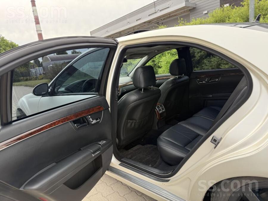Balts Mercedes-Benz S 320 2006 Rīga, ar dzinēja tilpumu 3.00 L un nobraukumu 293 tūkst. km par 4500 €, foto 15 vietnē AUTOMOTO.COM.LV
