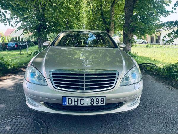 Yellow Mercedes-Benz S 320 2008 in Vilnius, with an engine capacity of 2.99 L and mileage of 455 thousand km for 3950 €, photo 1 on AUTOMOTO.COM.LV