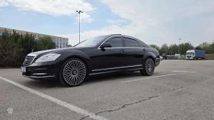 Melns Mercedes-Benz S 350 2012 Šauļi, ar dzinēja tilpumu 2.99 L un nobraukumu 350 tūkst. km par 12500 €, foto 6 vietnē AUTOMOTO.COM.LV