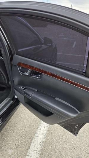 Melns Mercedes-Benz S 350 2012 Šauļi, ar dzinēja tilpumu 2.99 L un nobraukumu 350 tūkst. km par 12500 €, foto 10 vietnē AUTOMOTO.COM.LV