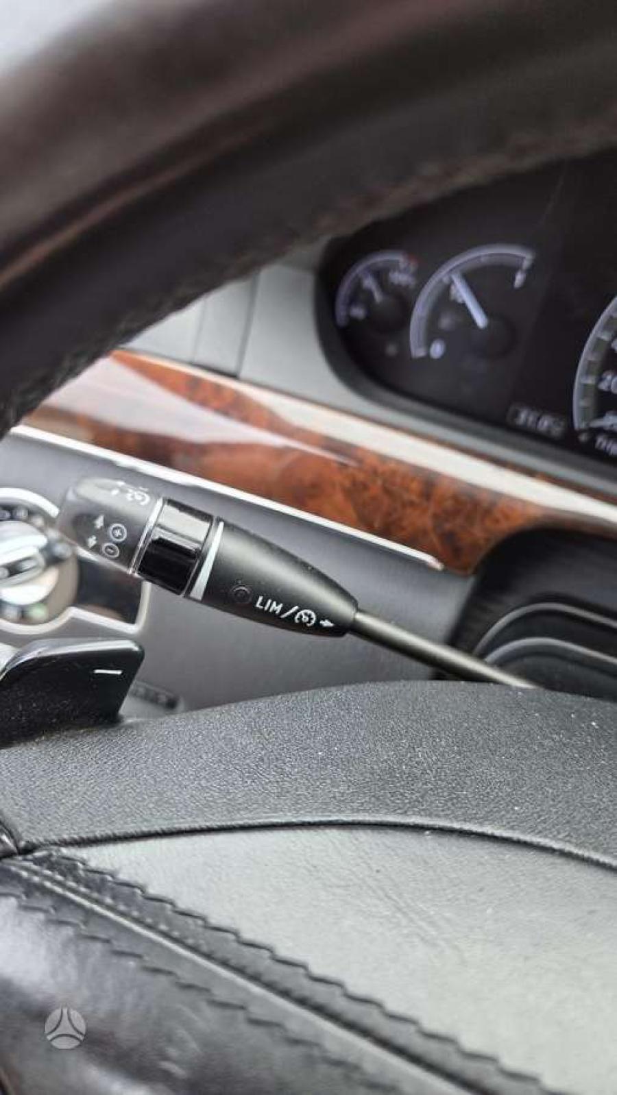 Melns Mercedes-Benz S 350 2012 Šauļi, ar dzinēja tilpumu 2.99 L un nobraukumu 350 tūkst. km par 12500 €, foto 20 vietnē AUTOMOTO.COM.LV
