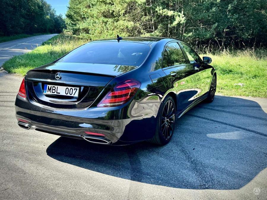 Black Mercedes-Benz S 350 2018 in Vilnius, with an engine capacity of 2.93 L and mileage of 136 thousand km for 45100 €, photo 7 on AUTOMOTO.COM.LV