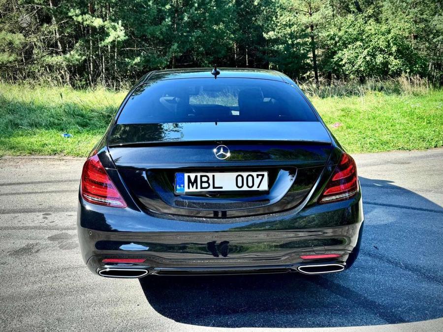 Black Mercedes-Benz S 350 2018 in Vilnius, with an engine capacity of 2.93 L and mileage of 136 thousand km for 45100 €, photo 9 on AUTOMOTO.COM.LV