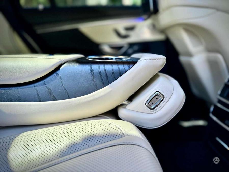 Black Mercedes-Benz S 350 2018 in Vilnius, with an engine capacity of 2.93 L and mileage of 136 thousand km for 45100 €, photo 15 on AUTOMOTO.COM.LV
