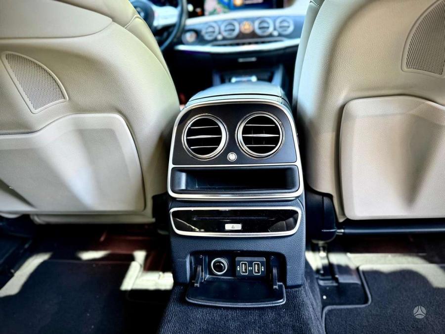 Black Mercedes-Benz S 350 2018 in Vilnius, with an engine capacity of 2.93 L and mileage of 136 thousand km for 45100 €, photo 17 on AUTOMOTO.COM.LV