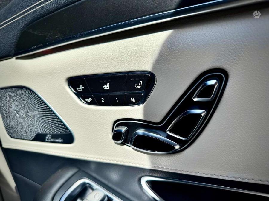 Black Mercedes-Benz S 350 2018 in Vilnius, with an engine capacity of 2.93 L and mileage of 136 thousand km for 45100 €, photo 19 on AUTOMOTO.COM.LV