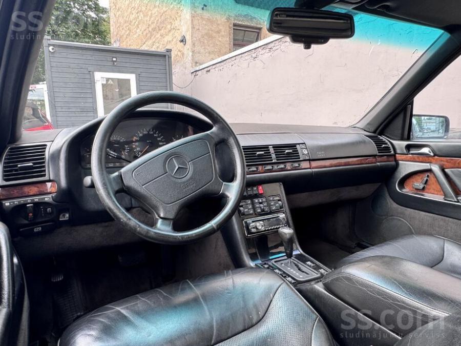 Melns Mercedes-Benz S 350 1995 Rīga, ar dzinēja tilpumu 3.50 L un nobraukumu 0 tūkst. km par 4490 €, foto 9 vietnē AUTOMOTO.COM.LV