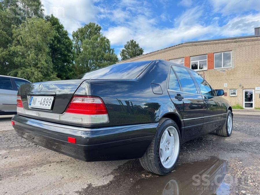 Black Mercedes-Benz S 350 1995 in Riga, with an engine capacity of 3.40 L and mileage of 346 thousand km for 8500 €, photo 4 on AUTOMOTO.COM.LV