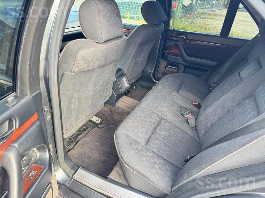 Black Mercedes-Benz S 350 1995 in Riga, with an engine capacity of 3.40 L and mileage of 346 thousand km for 8500 €, photo 6 on AUTOMOTO.COM.LV
