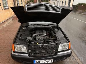 Черный Мерседес С 350 1995 в Рига, объемом двигателя 3.50 л и пробегом 0 тыс. км за 5750 €, фото 3 на AUTOMOTO.COM.LV