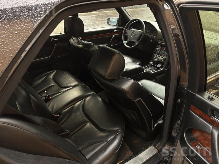 Черный Мерседес С 350 1995 в Рига, объемом двигателя 3.50 л и пробегом 0 тыс. км за 5750 €, фото 5 на AUTOMOTO.COM.LV