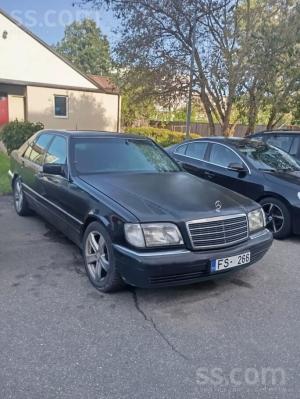 Черный Мерседес С 350 1995 в Рига, объемом двигателя 3.50 л и пробегом 360 тыс. км за 5800 €, фото  на AUTOMOTO.COM.LV