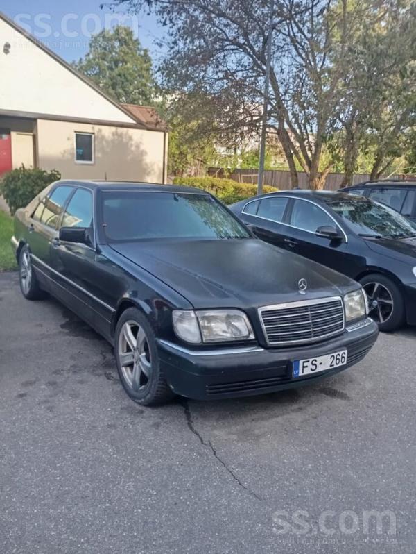 Black Mercedes-Benz S 350 1995 in Riga, with an engine capacity of 3.50 L and mileage of 360 thousand km for 4500 €, photo 1 on AUTOMOTO.COM.LV