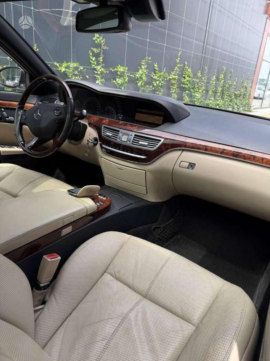 Melns Mercedes-Benz S 350 2005 Klaipėda, ar dzinēja tilpumu 3.50 L un nobraukumu 385 tūkst. km par 5700 €, foto 19 vietnē AUTOMOTO.COM.LV