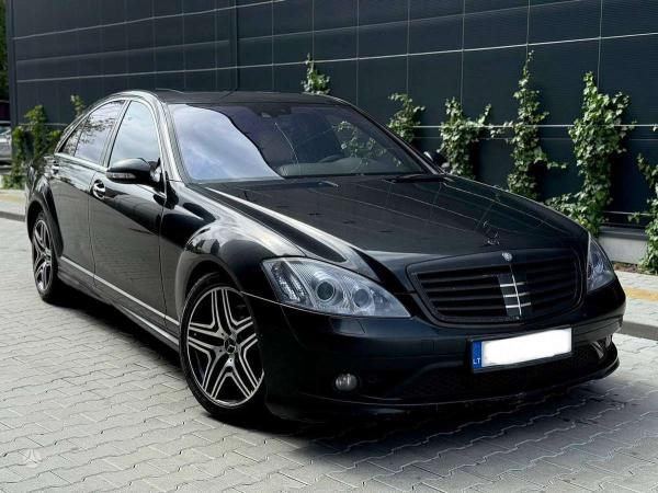 Melns Mercedes-Benz S 350 2005 Klaipėda, ar dzinēja tilpumu 3.50 L un nobraukumu 385 tūkst. km par 5850 €, foto 1 vietnē AUTOMOTO.COM.LV