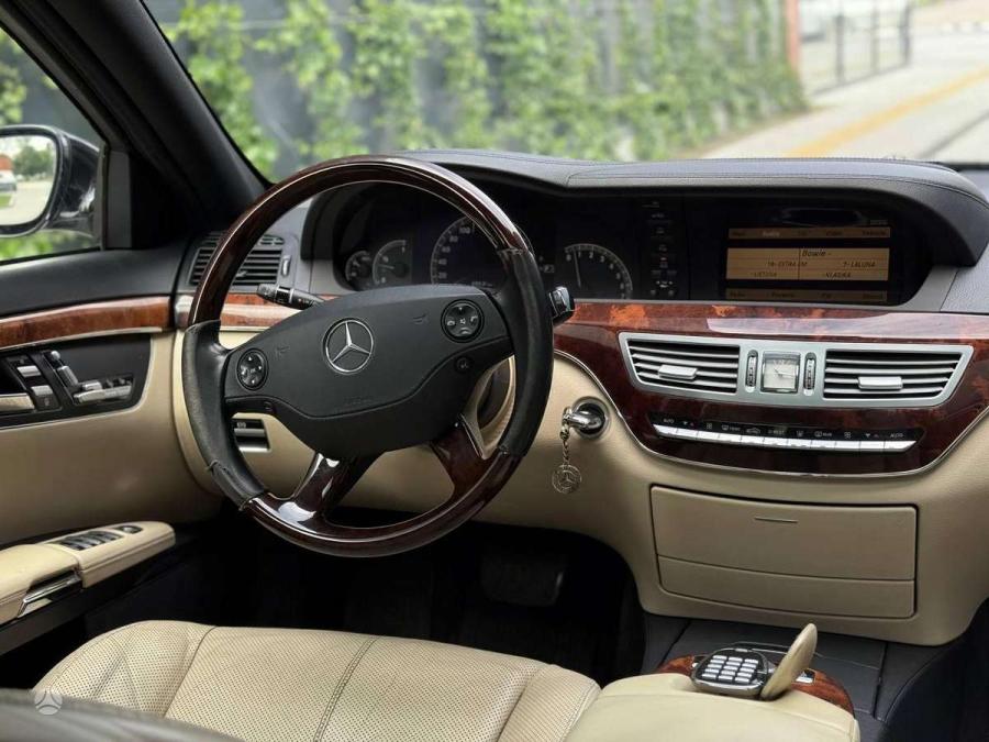 Melns Mercedes-Benz S 350 2005 Klaipėda, ar dzinēja tilpumu 3.50 L un nobraukumu 385 tūkst. km par 5850 €, foto 10 vietnē AUTOMOTO.COM.LV