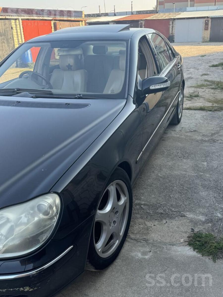 Melns Mercedes-Benz S 350 2005 Liepāja, ar dzinēja tilpumu 3.70 L un nobraukumu 240 tūkst. km par 1000 €, foto 4 vietnē AUTOMOTO.COM.LV