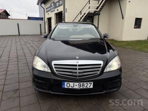 Melns Mercedes-Benz S 350 2005 Rīga, ar dzinēja tilpumu 3.50 L un nobraukumu 328 tūkst. km par 6490 €, foto 4 vietnē AUTOMOTO.COM.LV