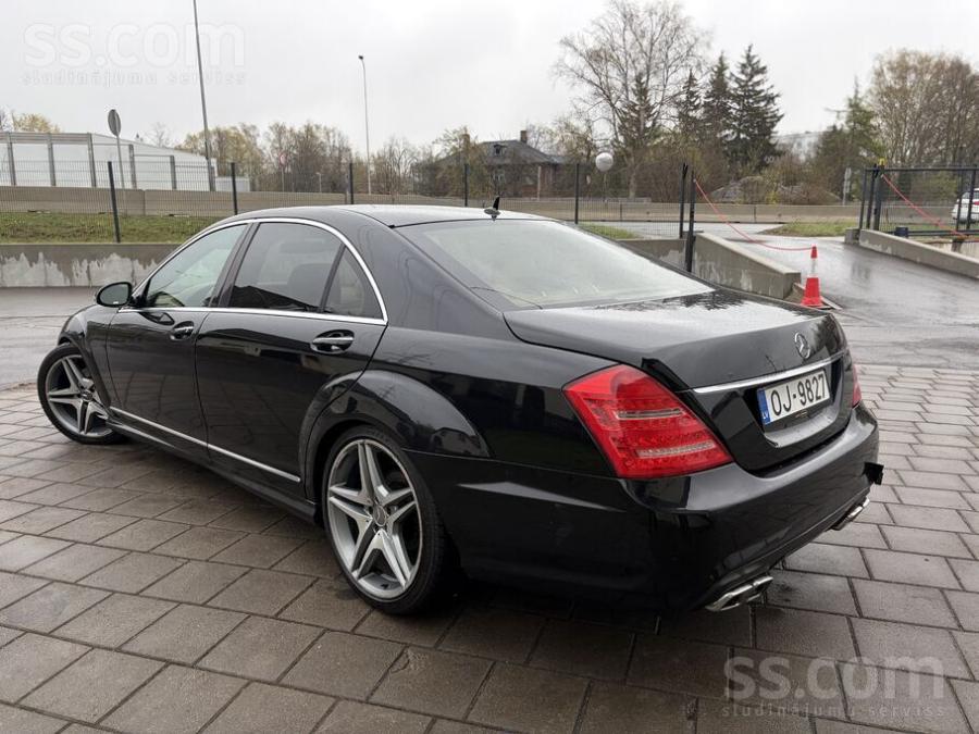 Melns Mercedes-Benz S 350 2005 Rīga, ar dzinēja tilpumu 3.50 L un nobraukumu 328 tūkst. km par 6490 €, foto 6 vietnē AUTOMOTO.COM.LV