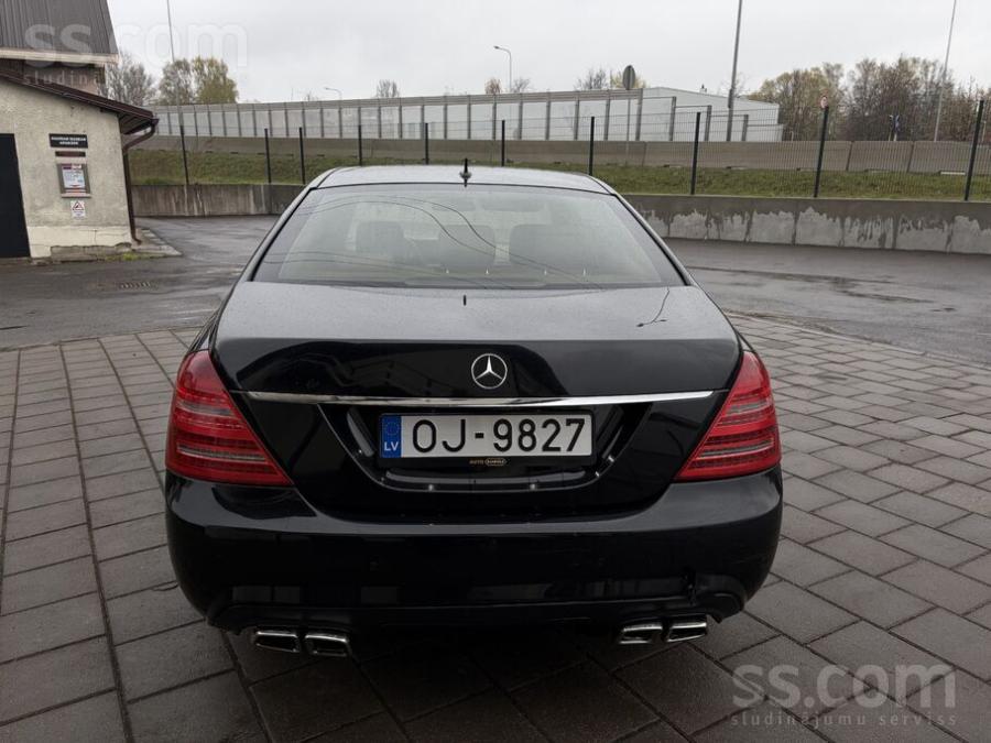 Melns Mercedes-Benz S 350 2005 Rīga, ar dzinēja tilpumu 3.50 L un nobraukumu 328 tūkst. km par 6490 €, foto 7 vietnē AUTOMOTO.COM.LV