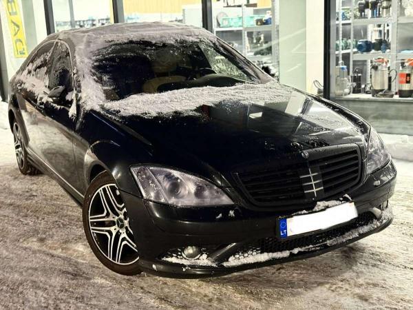 Black Mercedes-Benz S 350 2006 in Klaipeda, with an engine capacity of 3.50 L and mileage of 375 thousand km for 6550 €, photo 4 on AUTOMOTO.COM.LV
