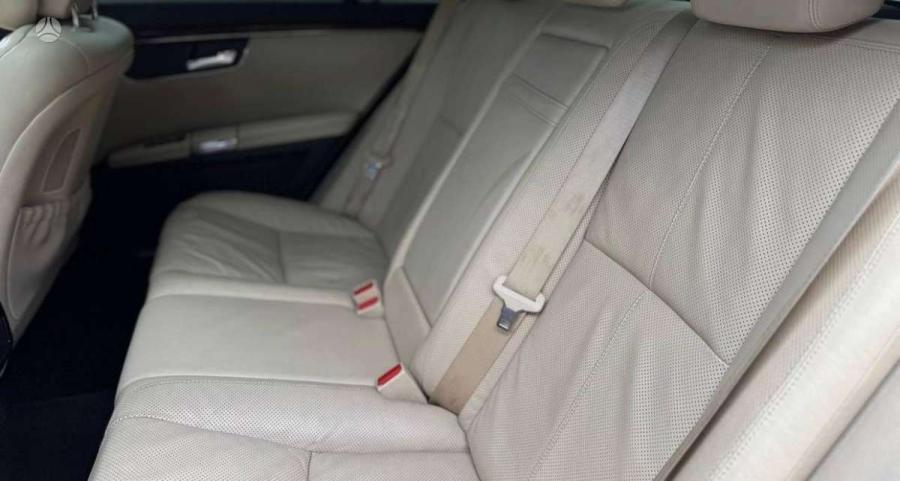 Melns Mercedes-Benz S 350 2006 Klaipėda, ar dzinēja tilpumu 3.50 L un nobraukumu 375 tūkst. km par 6400 €, foto 12 vietnē AUTOMOTO.COM.LV