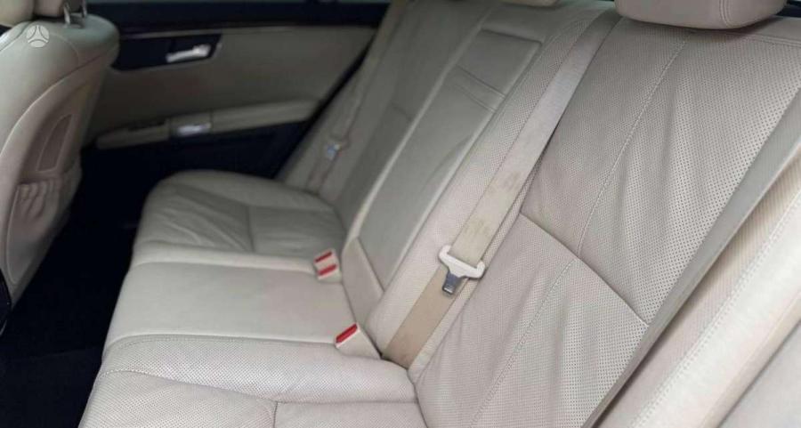 Черный Мерседес С 350 2006 в Клайпеда, объемом двигателя 3.50 л и пробегом 375 тыс. км за 5900 €, фото 12 на AUTOMOTO.COM.LV