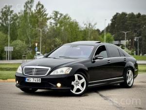 Черный Мерседес С 350 2006 в Рига, объемом двигателя 3.50 л и пробегом 270 тыс. км за 6000 €, фото 3 на AUTOMOTO.COM.LV