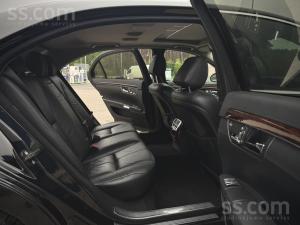 Черный Мерседес С 350 2006 в Рига, объемом двигателя 3.50 л и пробегом 270 тыс. км за 6000 €, фото 13 на AUTOMOTO.COM.LV