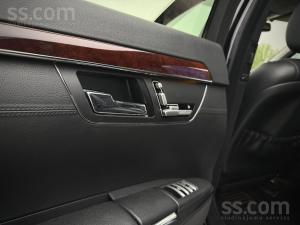 Черный Мерседес С 350 2006 в Рига, объемом двигателя 3.50 л и пробегом 270 тыс. км за 6000 €, фото 18 на AUTOMOTO.COM.LV