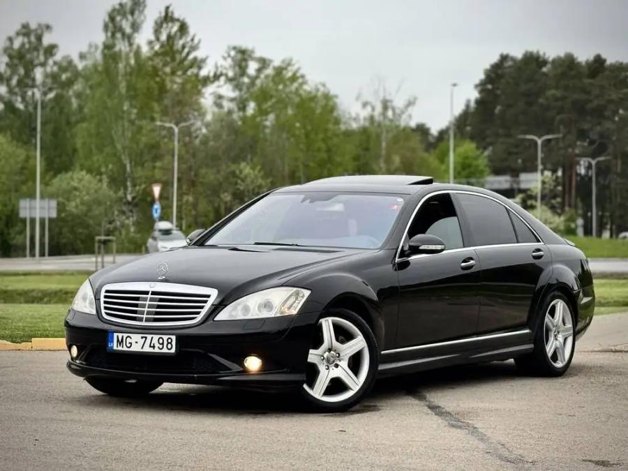 Черный Мерседес С 350 2006 в Рига, объемом двигателя 3.50 л и пробегом 270 тыс. км за 6000 €, фото 3 на AUTOMOTO.COM.LV