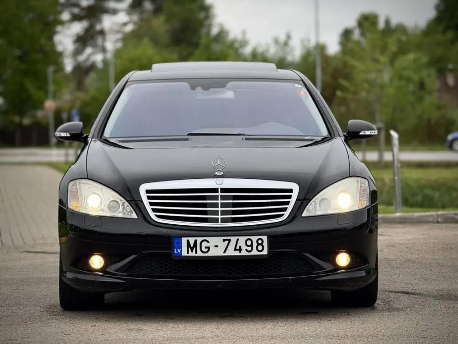 Черный Мерседес С 350 2006 в Рига, объемом двигателя 3.50 л и пробегом 270 тыс. км за 6000 €, фото 5 на AUTOMOTO.COM.LV