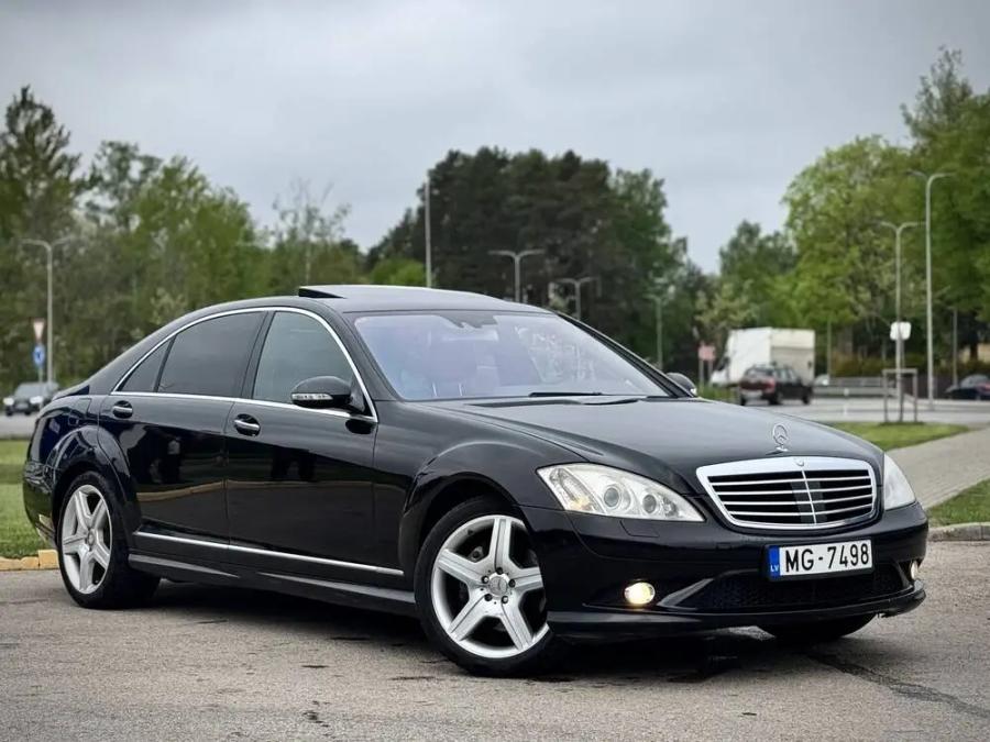 Черный Мерседес С 350 2006 в Рига, объемом двигателя 3.50 л и пробегом 270 тыс. км за 6000 €, фото 7 на AUTOMOTO.COM.LV