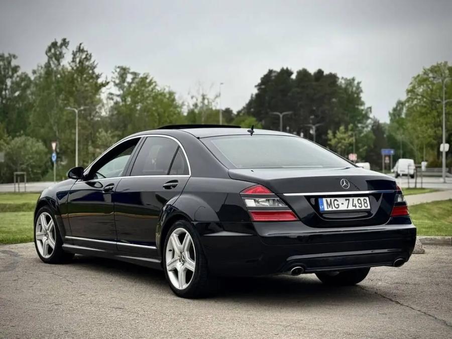 Черный Мерседес С 350 2006 в Рига, объемом двигателя 3.50 л и пробегом 270 тыс. км за 6000 €, фото 9 на AUTOMOTO.COM.LV