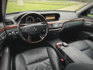 Черный Мерседес С 350 2006 в Рига, объемом двигателя 3.50 л и пробегом 270 тыс. км за 6000 €, фото 11 на AUTOMOTO.COM.LV