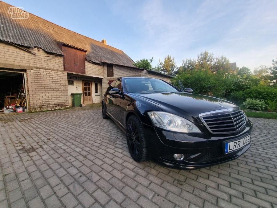 Черный Мерседес С 350 2006 в Кретинга, объемом двигателя 3.50 л и пробегом 331 тыс. км за 5100 €, фото 9 на AUTOMOTO.COM.LV