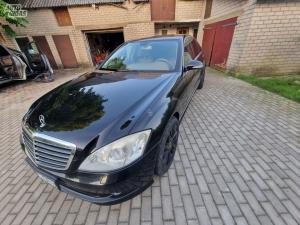 Черный Мерседес С 350 2006 в Кретинга, объемом двигателя 3.50 л и пробегом 331 тыс. км за 5100 €, фото 10 на AUTOMOTO.COM.LV