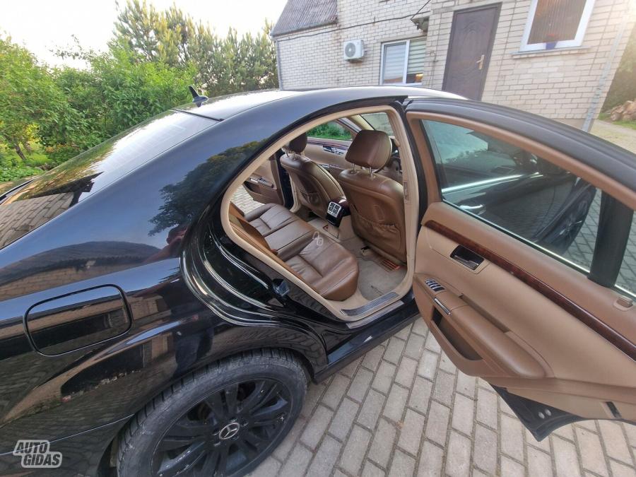 Черный Мерседес С 350 2006 в Кретинга, объемом двигателя 3.50 л и пробегом 331 тыс. км за 5100 €, фото 13 на AUTOMOTO.COM.LV