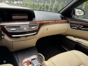 Черный Мерседес С 350 2006 в Клайпеда, объемом двигателя 3.50 л и пробегом 365 тыс. км за 4700 €, фото 24 на AUTOMOTO.COM.LV