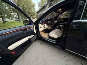 Черный Мерседес С 350 2006 в Паневежис, объемом двигателя 3.50 л и пробегом 309 тыс. км за 8000 €, фото 10 на AUTOMOTO.COM.LV