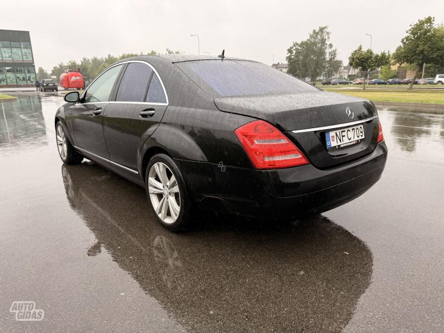 Черный Мерседес С 350 2006 в Паневежис, объемом двигателя 3.50 л и пробегом 309 тыс. км за 8000 €, фото 32 на AUTOMOTO.COM.LV