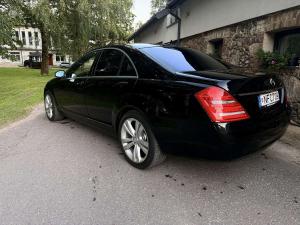 Черный Мерседес С 350 2006 в Паневежис, объемом двигателя 3.50 л и пробегом 309 тыс. км за 8000 €, фото 6 на AUTOMOTO.COM.LV