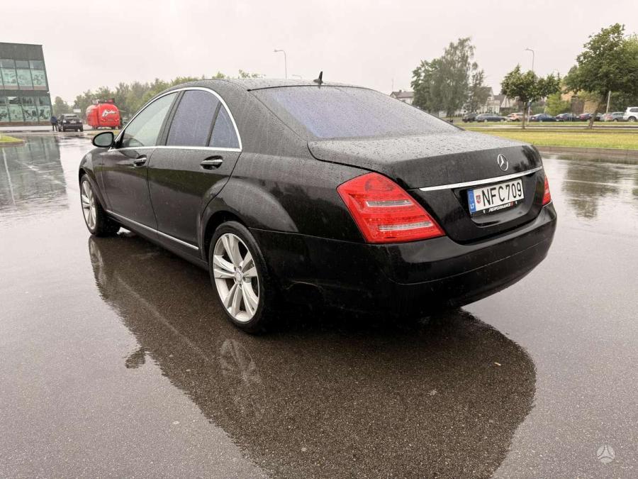Черный Мерседес С 350 2006 в Паневежис, объемом двигателя 3.50 л и пробегом 309 тыс. км за 8000 €, фото 28 на AUTOMOTO.COM.LV