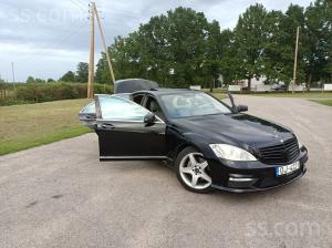 Black Mercedes-Benz S 350 2006 in Jelgava, with an engine capacity of 3.50 L and mileage of 217 thousand km for 7500 €, photo  on AUTOMOTO.COM.LV