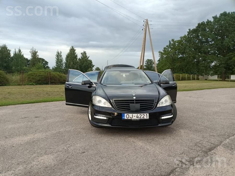 Черный Мерседес С 350 2006 в Елгава, объемом двигателя 3.50 л и пробегом 217 тыс. км за 7500 €, фото 5 на AUTOMOTO.COM.LV