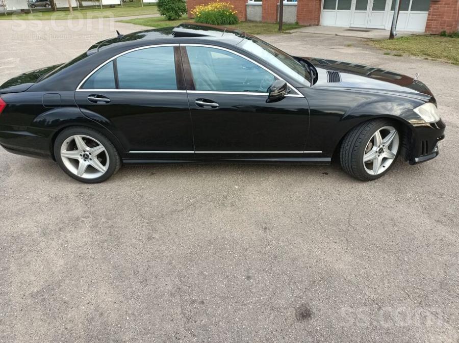 Черный Мерседес С 350 2006 в Елгава, объемом двигателя 3.50 л и пробегом 217 тыс. км за 7500 €, фото 14 на AUTOMOTO.COM.LV