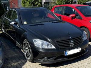 Black Mercedes-Benz S 350 2006 in Klaipeda, with an engine capacity of 3.50 L and mileage of 355 thousand km for 3500 €, photo  on AUTOMOTO.COM.LV