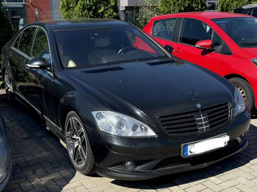 Melns Mercedes-Benz S 350 2006 Klaipėda, ar dzinēja tilpumu 3.50 L un nobraukumu 355 tūkst. km par 3500 €, foto 1 vietnē AUTOMOTO.COM.LV